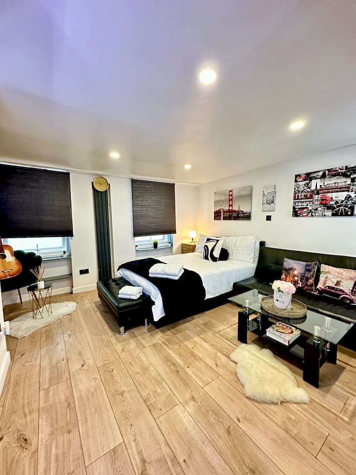 A Fully Equipped Studio Flat - Greenwich