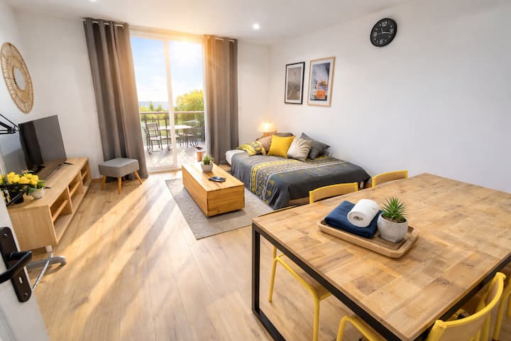Appart Cosy 8 Pers Balcon • Parking Gratuit • 3 Ch - Mulhouse