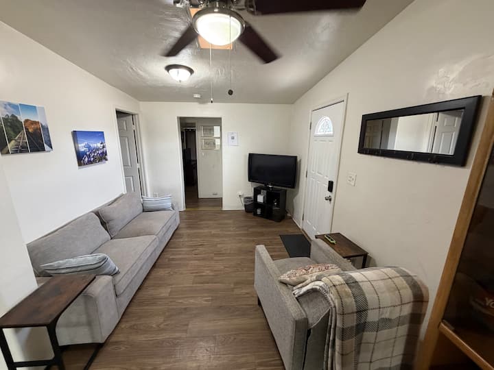 Private 2 Bed/1bath W/lg Yard/ac/laundry/parking - 圖森