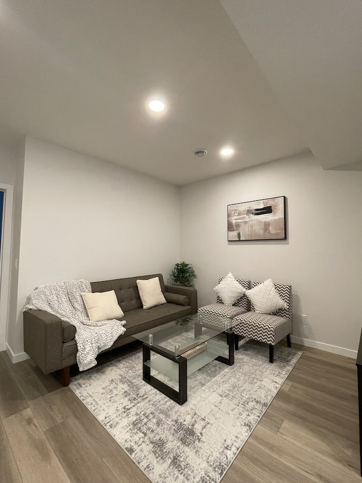Cozy Home In Airdrie - Airdrie