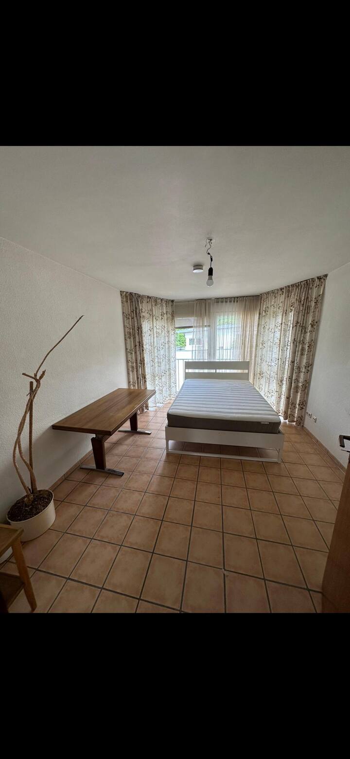 Wohnung In Behgerter Lage ! - Ratingen