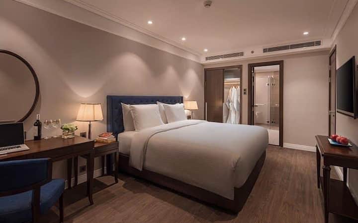 Altara Suites Luxury - Free Swimming Pool - Da Nang