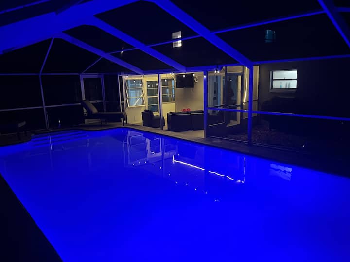 Spacious 4 Bedroom Home With Large Pool And Yard - Safety Harbor, FL