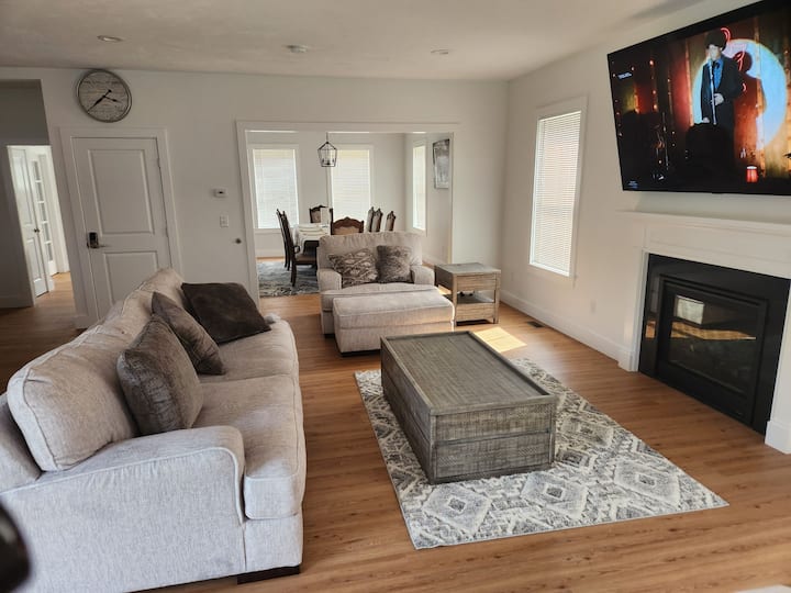 Home Away From Home - Brooks Pond, MA