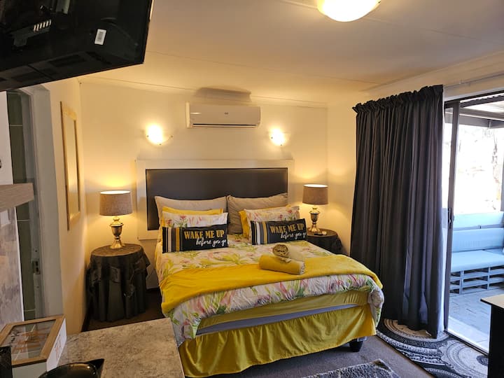 The Yellow Room- The Haven Guesthouse 1 - Estcourt