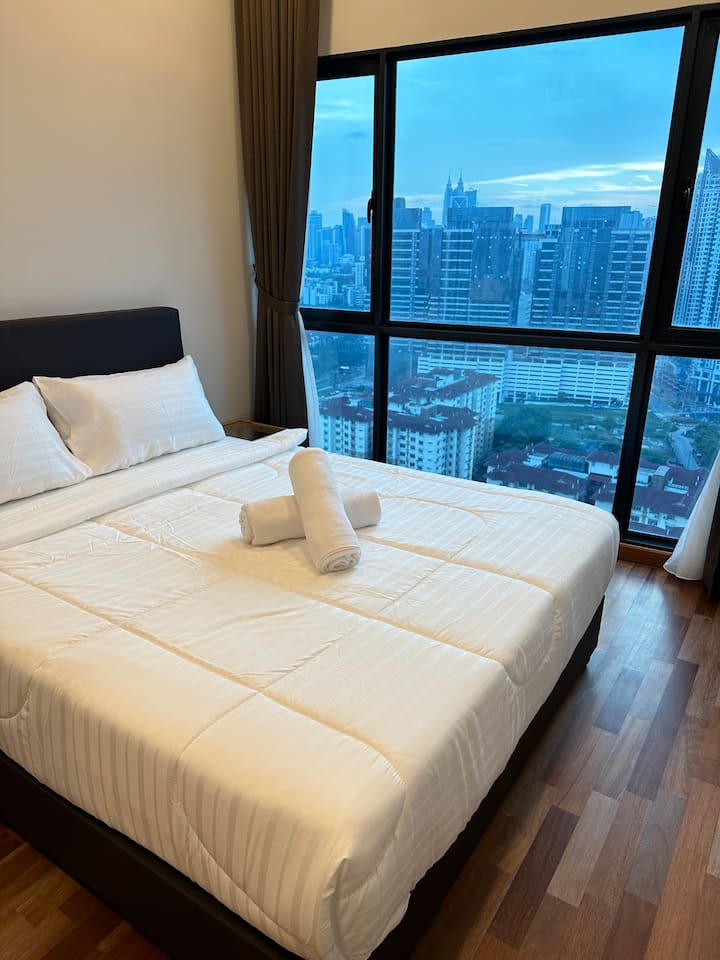 Reizz Residence | High Floor 2+1 Apartment - Hulu Langat