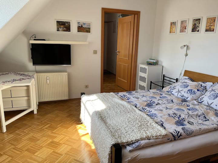 Helle Dachwohnung, Ruhige Lage - Rostock