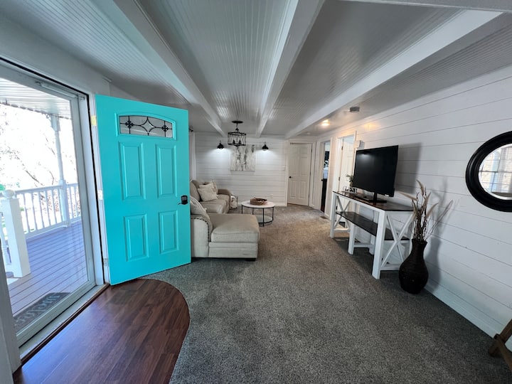 Whole House In Norfolk, Next To White Water Rapids - Norfolk, NE