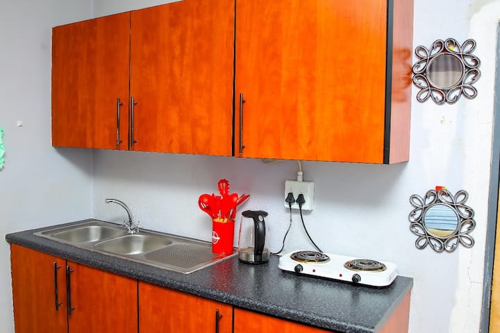 Self-catering Unit+no Loadshedding Worry+wi-fi - Pretoria