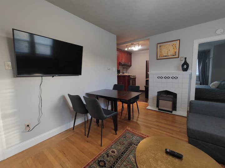 Albany Gem: 1br, Deck, Central! - Berkeley, CA