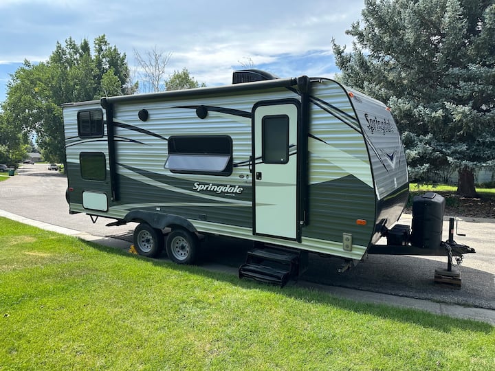 Comfy Camper - Sheridan, WY
