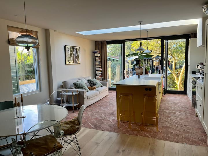 Family House With Sunny Garden - Zaandam