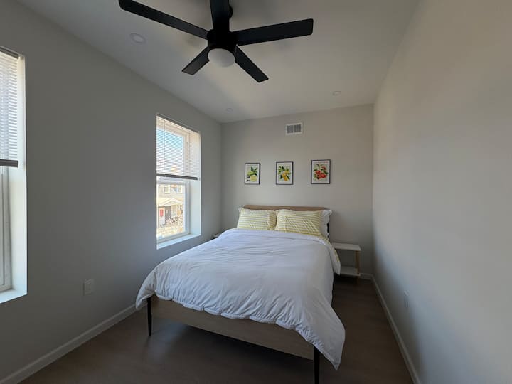 Lemon Drop Lodge (Suite B1) - Philadelphia, PA