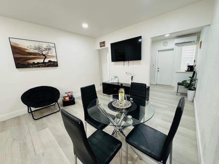 Top House Apt4 • Miami Wellness - Doral, FL