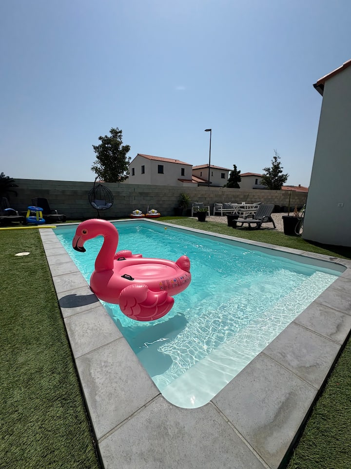 Appart  F3 Tout éQuipé + 
Piscine Et Jardin + Jeux - ibis Perpignan Nord