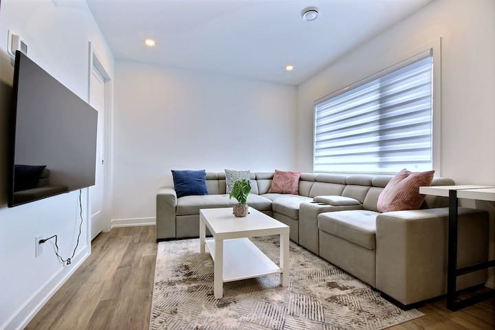 New Build! Beautiful Home Close To Falls! - Niagara Falls, NY