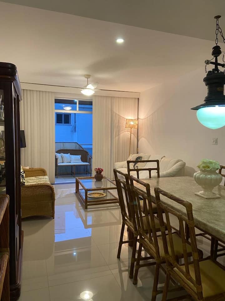 Apartamento Em Cabo Frio 200m Da Praia Do Forte - Cabo Frio