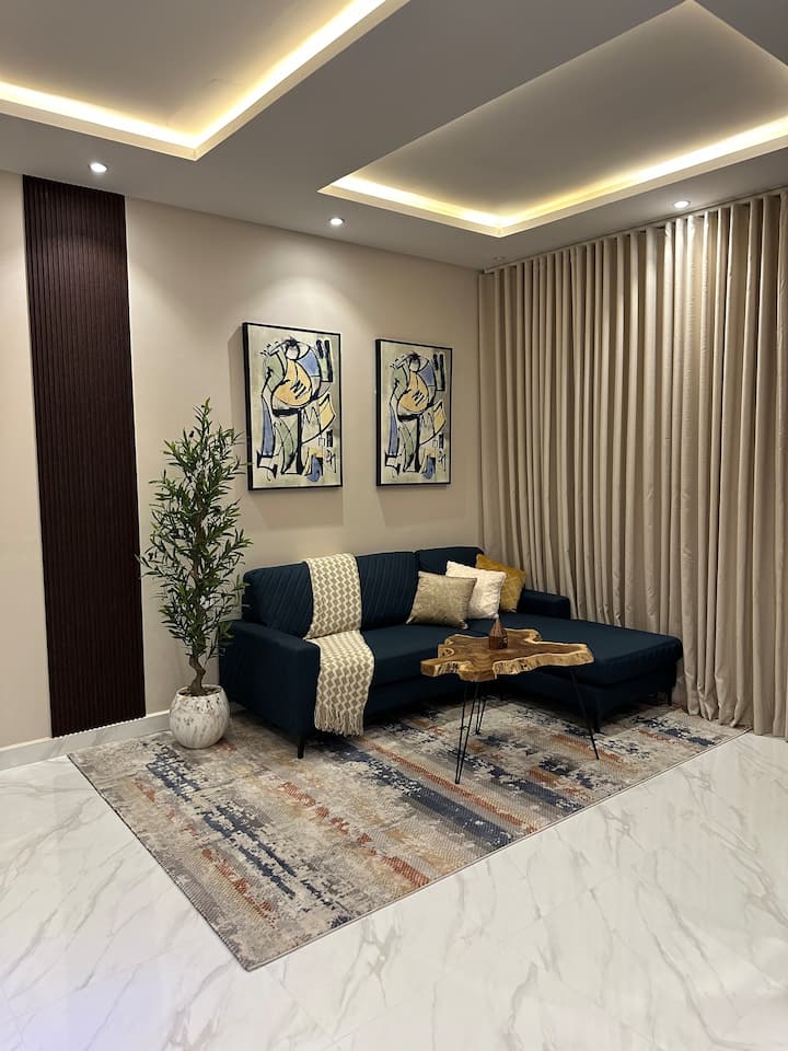 شقة مودرن غرفه وصاله حي العقيق - Riyadh