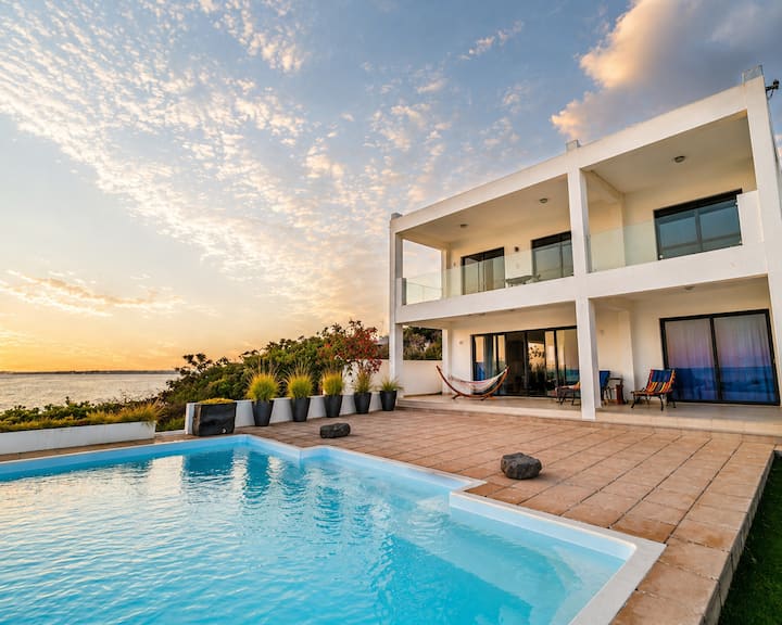 Enjoy Modern Villa By The Beach. Whales Spotted - Port Louis