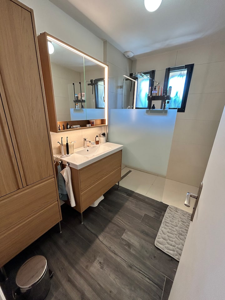 Chambre (En Maison), Proche Parc De La Colombière - Dijon