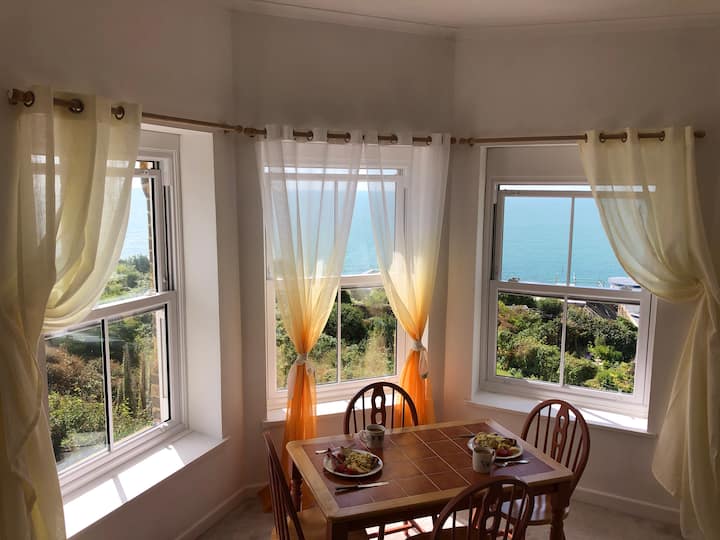 2 Bed Apartment In Alexandra Gardens With Sea View - Shanklin