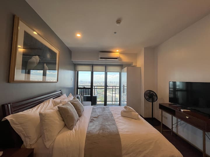Stylish Studio In Makati Cbd•pool•gym•sauna - Manila