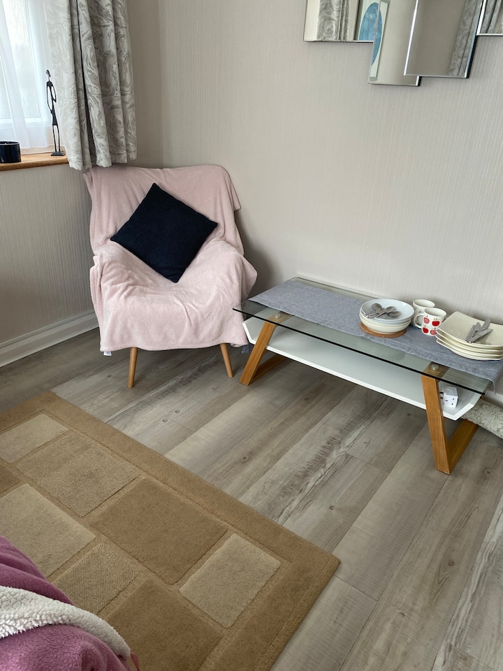 Ensuite Double Room With King Bed - Bromley