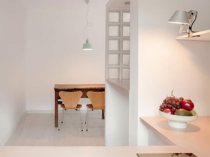 Luminoso Open Space In Centro, Parcheggio Privato - Aosta