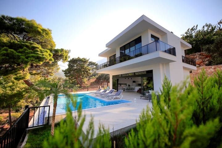 Adrasan'da Deniz Manzaralı Villa/şirin Villa - Adrasan