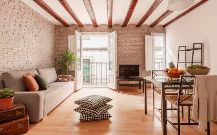 Great 2 Nice 2 Bedr Flats Close Las Ramblas 9 Ppl! - Barcelona