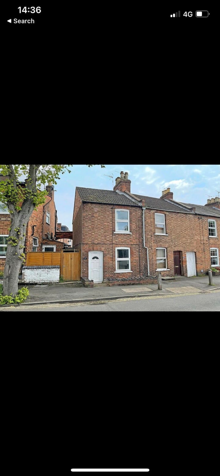 The Plumb Townhouse In Warwick - Royal Leamington Spa