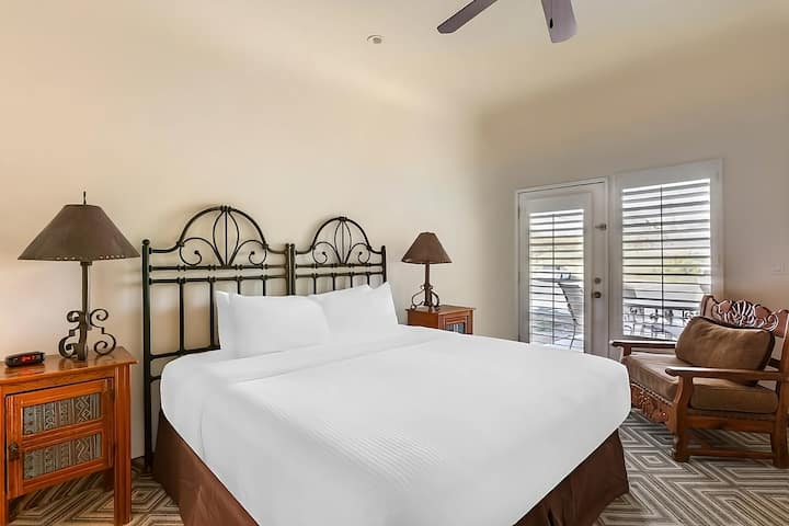 Adventure In Style! Kitchen, Swimming Pool! - Scottsdale, AZ