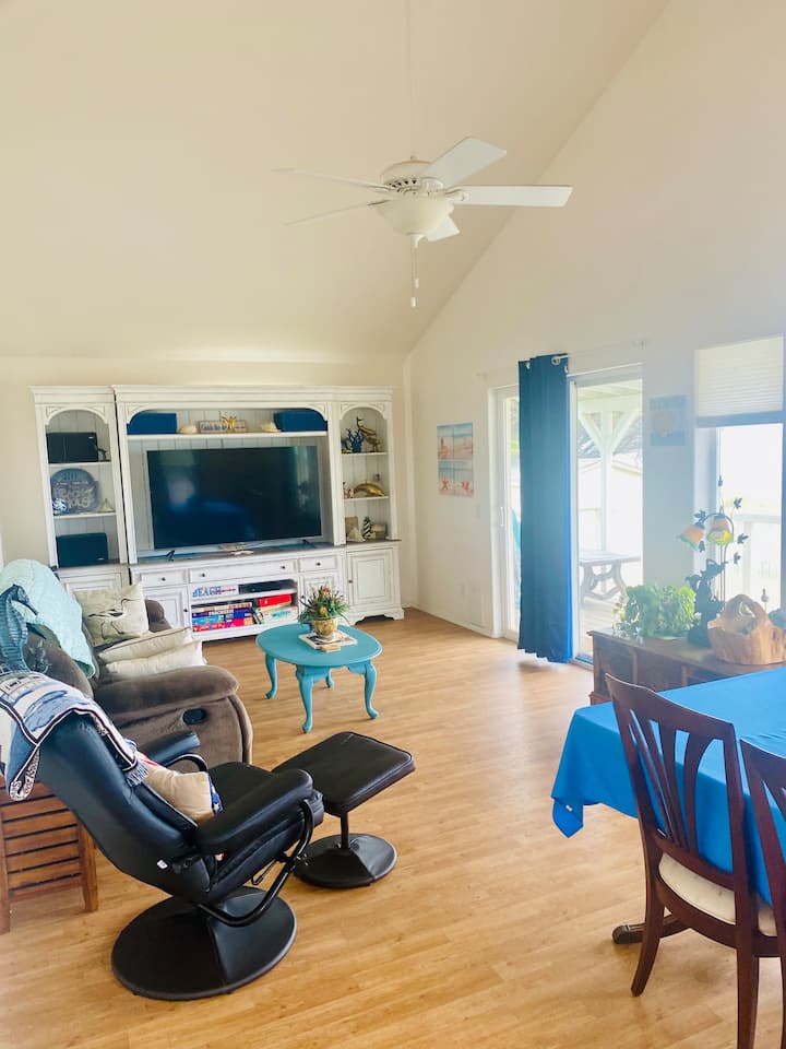 Gold Beach Buff Ocean Front House In Nesika Beach. - Sisters Rock State Park, Port Orford