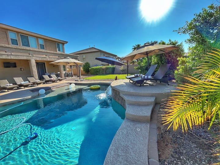 Pool *Backyard Oasis* @ Huge Family-friendly Home - Apache Junction
