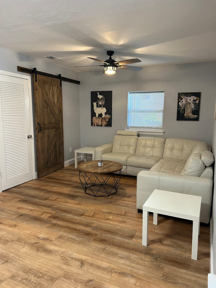 Cozy Cottage & Cattle Views - Okeechobee, FL