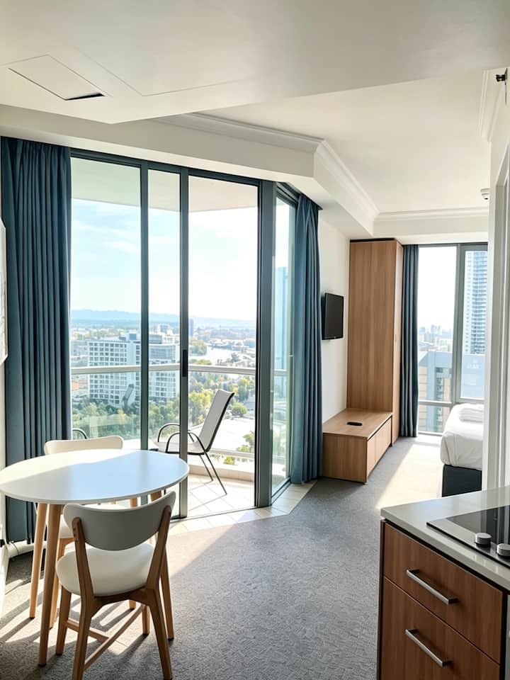 Surfers Paradise Comfort Hotel Room Level 16 - Surfers Paradise