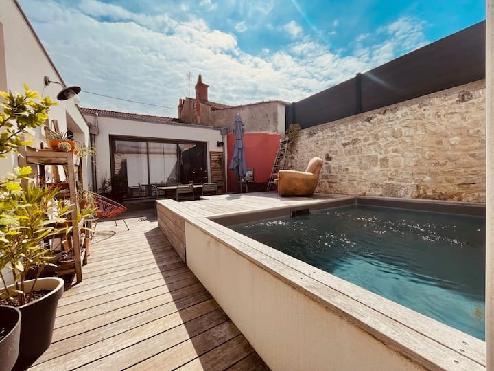 Maison De Ville Avec Piscine Chauffée - La Rochelle