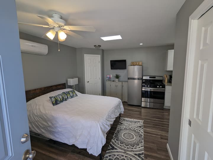 Modern Studio Retreat In Central Tucson - Tucson