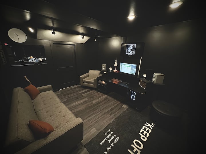 Stay At A Recording Studio! - Springfield, MO