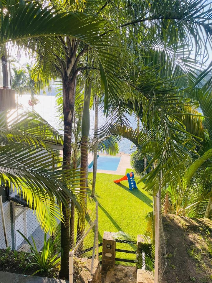Casa Na Praia  Com Piscina Privativa – 17 Hóspedes - Angra dos Reis