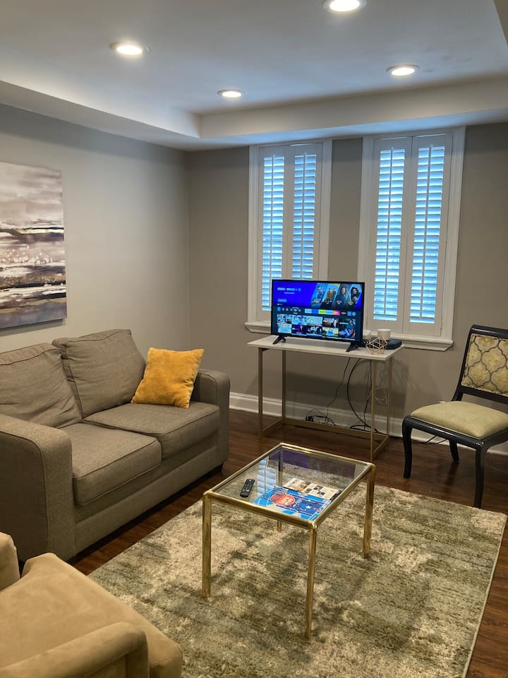 2 Bedroom, W/d, Storage Rm, Near Metro Station - Baltimore, MD