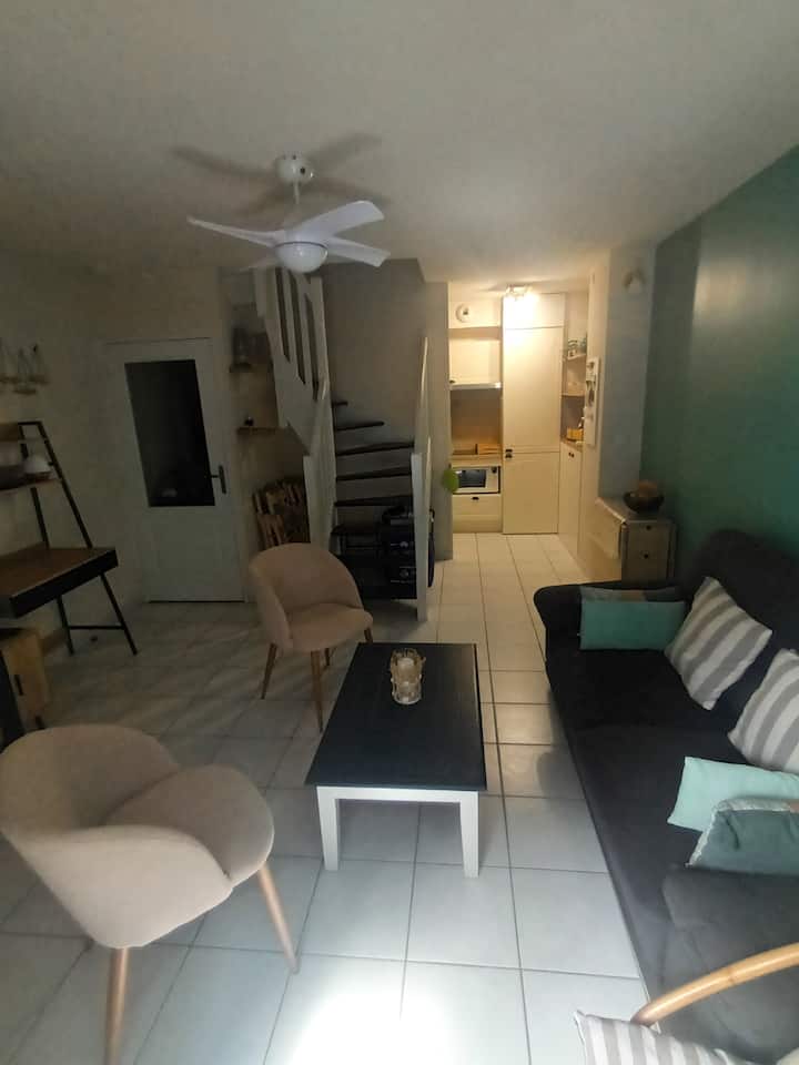 T3 Dans Parc, Proche Mer Et Commerces, Mini Mois - France