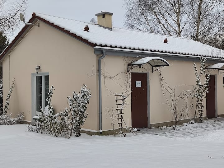 Oficynka. Domek Gościnny Przy Lesie. - Puola