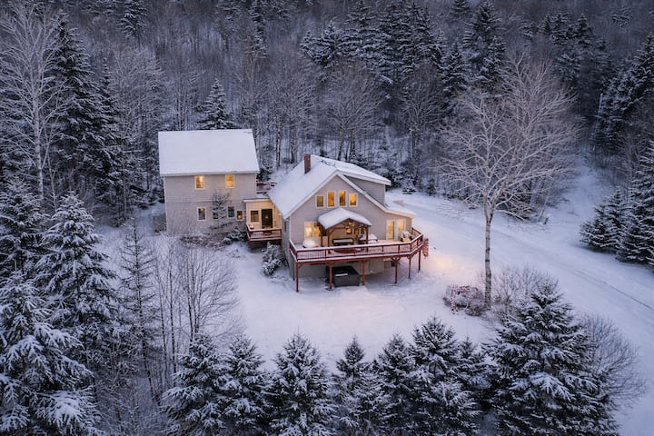 Mountain Views W/ Hot Tub - Ski & Santa's Village - Bretton Woods, NH