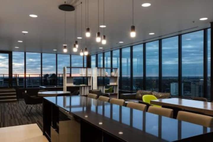 Skyloft Condominium Downtown - Winnipeg