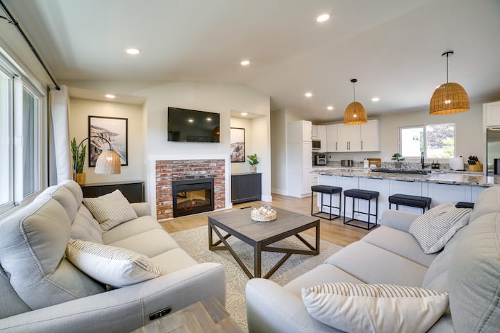 Pet-friendly Monterey Home 2 Mi To Beach - Monterey, CA