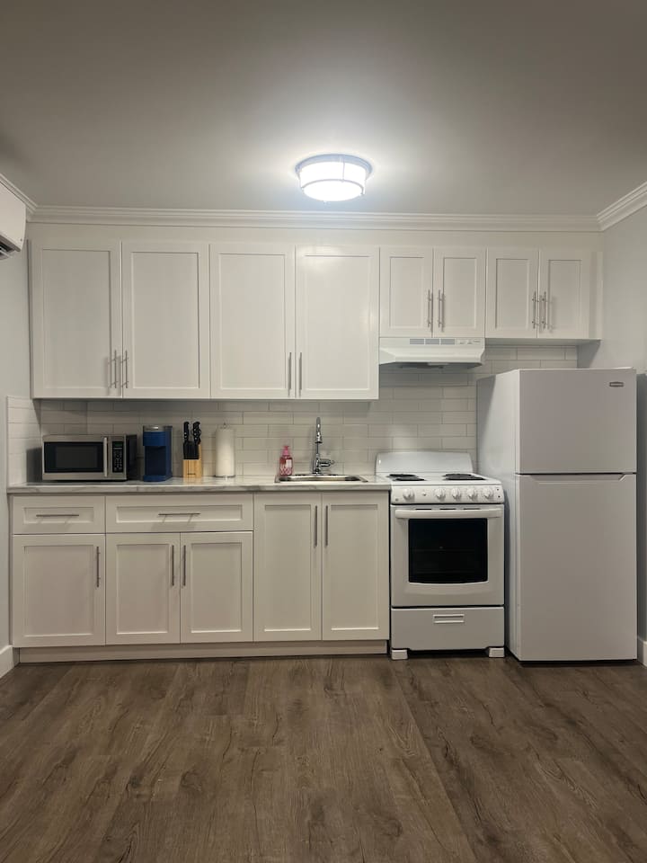 #4 Cozy Studio With Kitchenette - Campbellton
