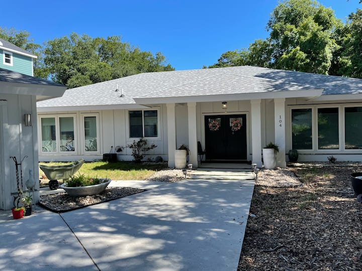 Nestled In The Heart Of Duck Nc 
Heated Pool! - Duck, NC