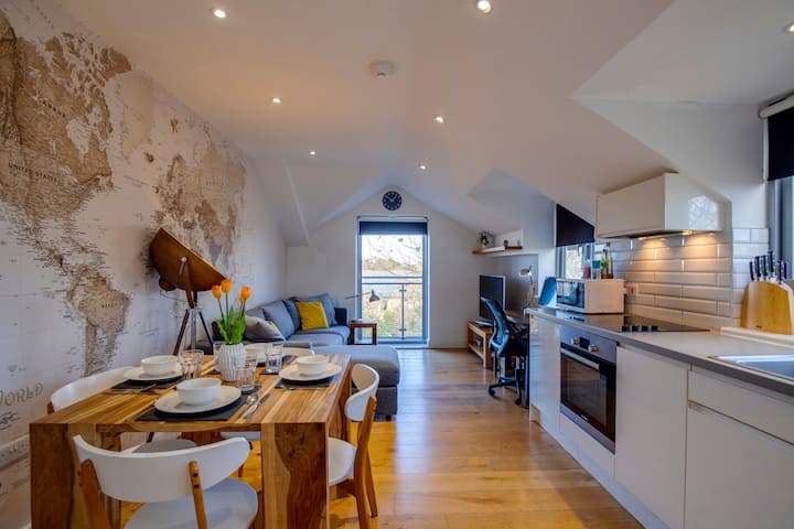 Stylish And Modern Flat With Free Parking - Cambridgeshire