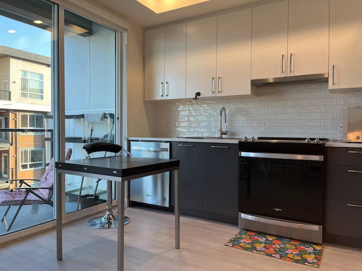 1-br Langley Apt Getaway - Langley